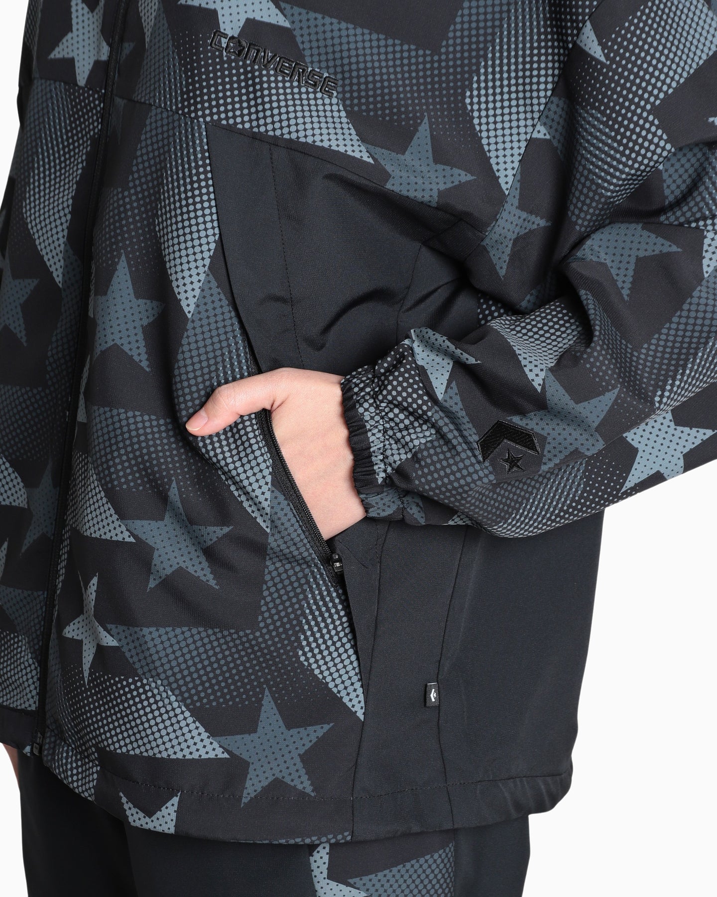 HOODED SP WOVEN JACKET W (ブラック)– コンバース オンライン ショップ | CONVERSE ONLINE SHOP